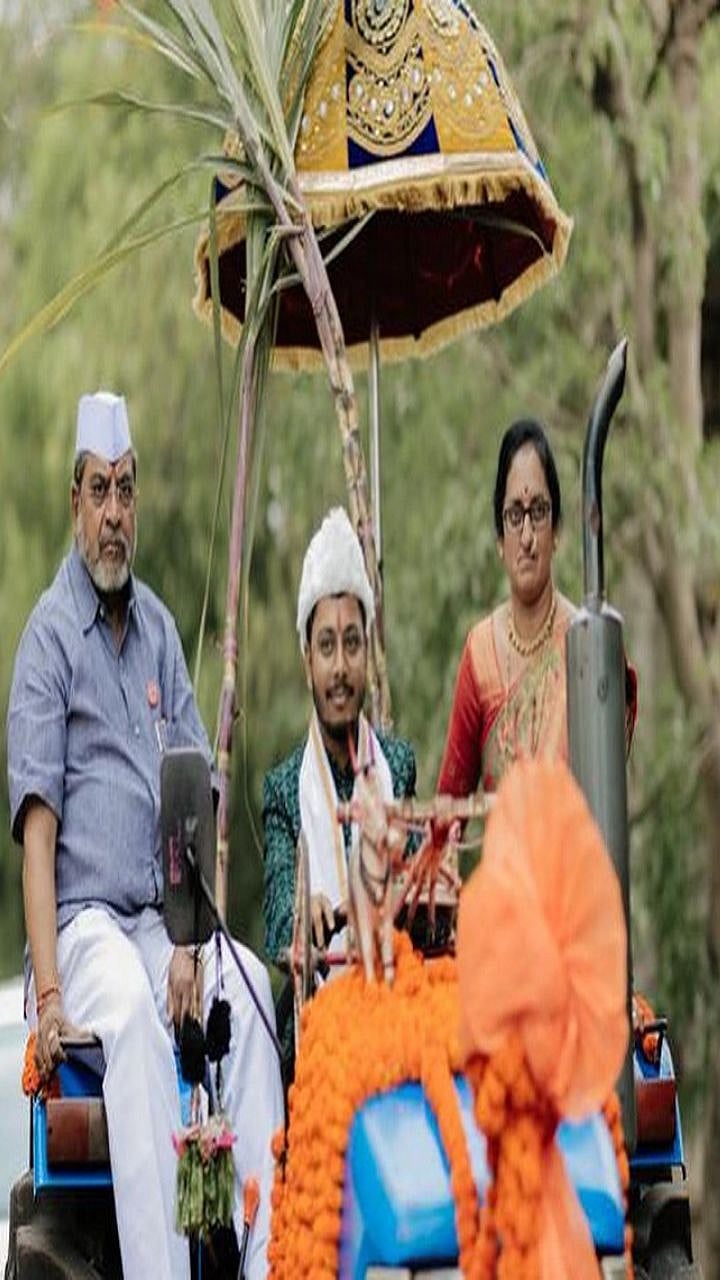 kolhapur groom entry raju shetti son entry on trackter । Raju shetti Son wedding : थेट ...