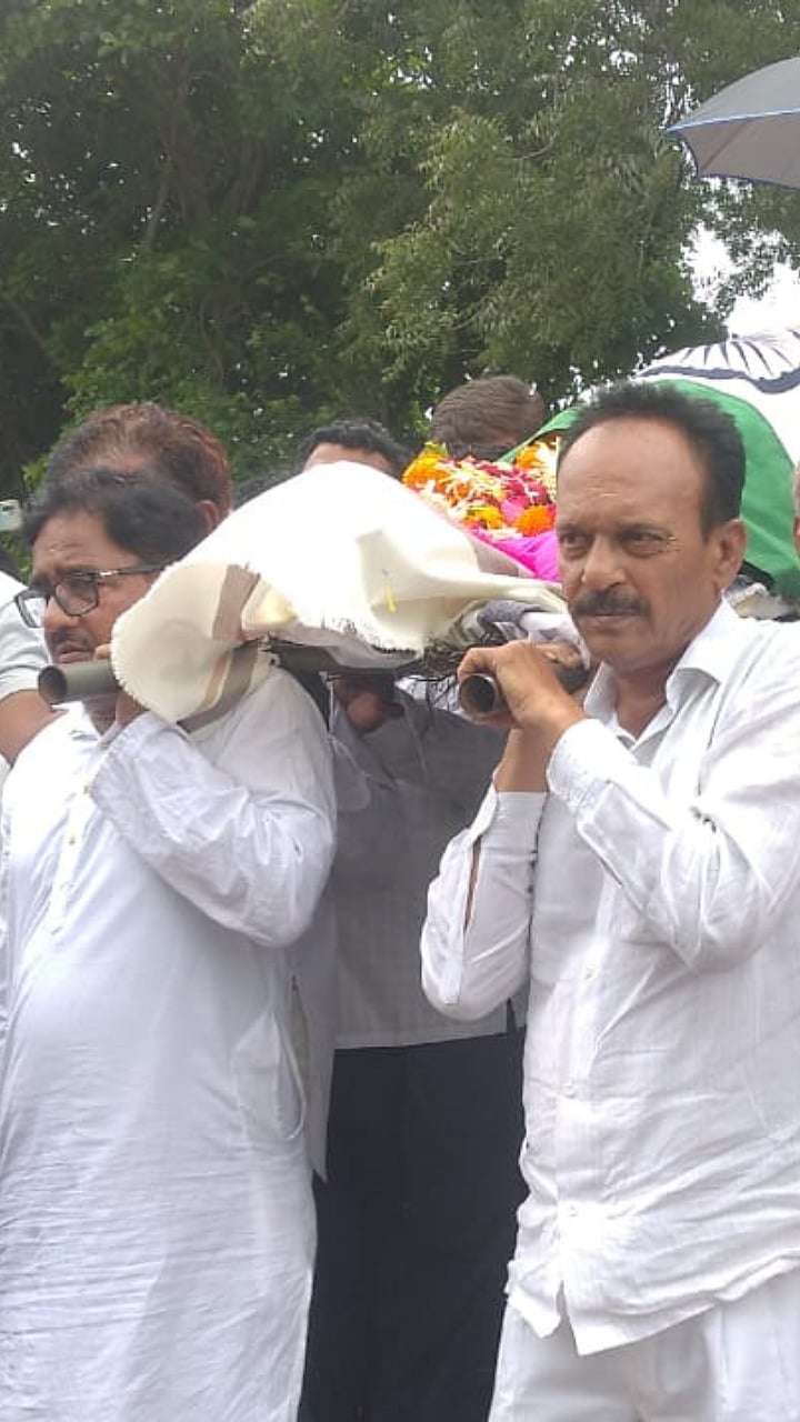 Na Dho Mahanor| कविवर्य महानोर यांना साश्रू नयनांनी निरोप| A final ...