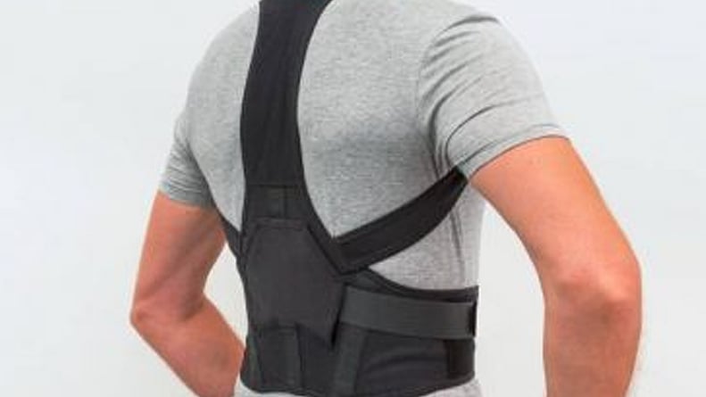 إخصائي يحذر من استخدام أحزمة الظهر لفترات طويلة: تضاعف خشونة الفقرات