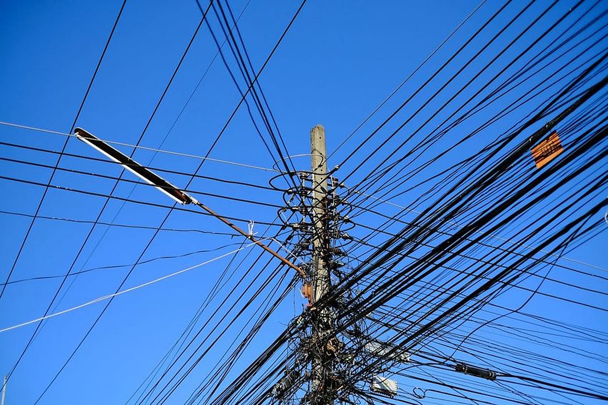 Dangling Electric, TV cables common to all cities in India; take action ...