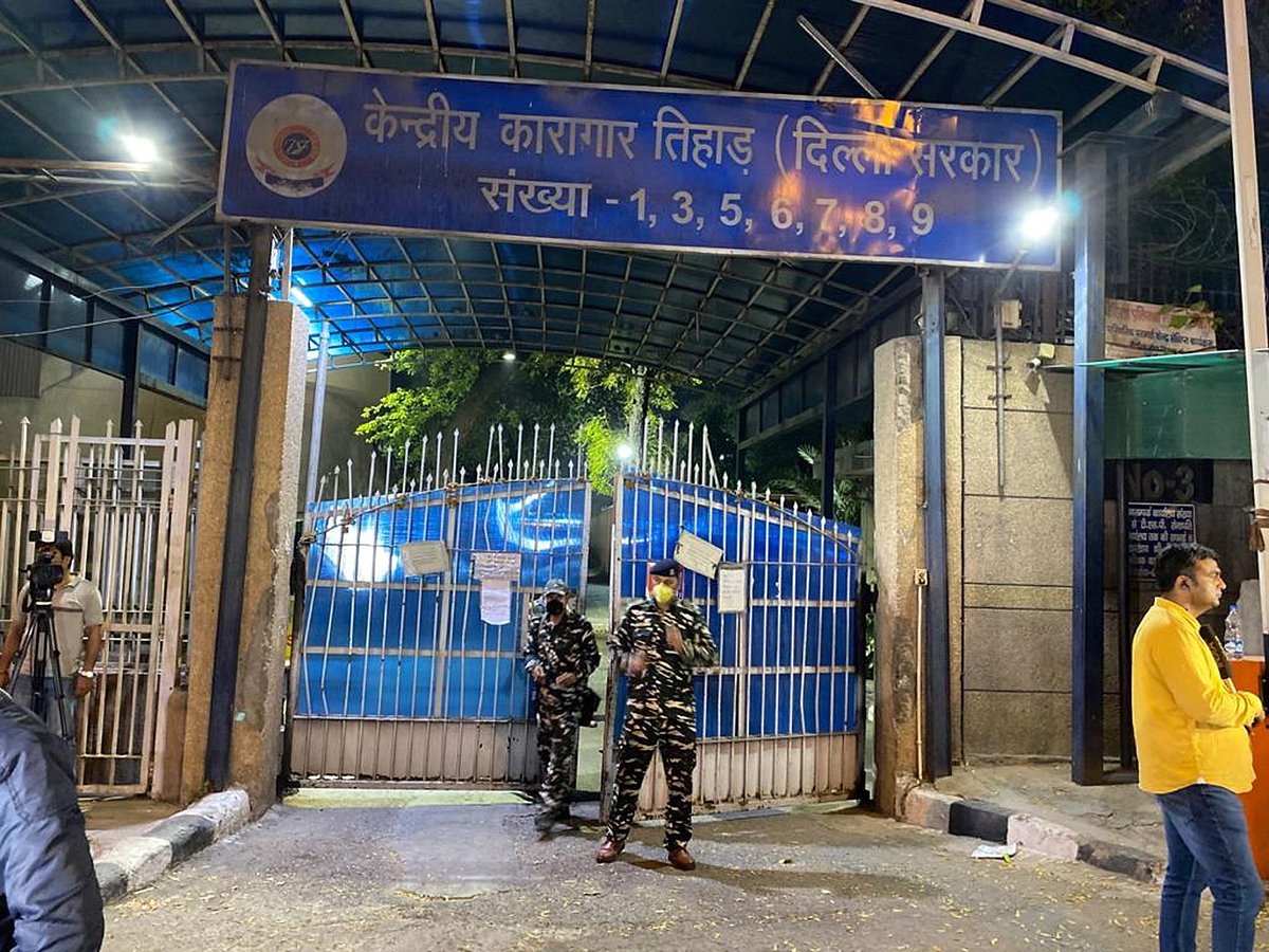 COVID-19 cases in Rohini Jail; Criteria for release on interim bail ...