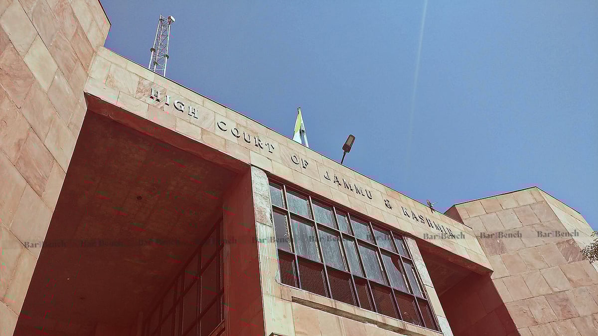 Central govt notifies appointment of two new judges to Jammu & Kashmir ...