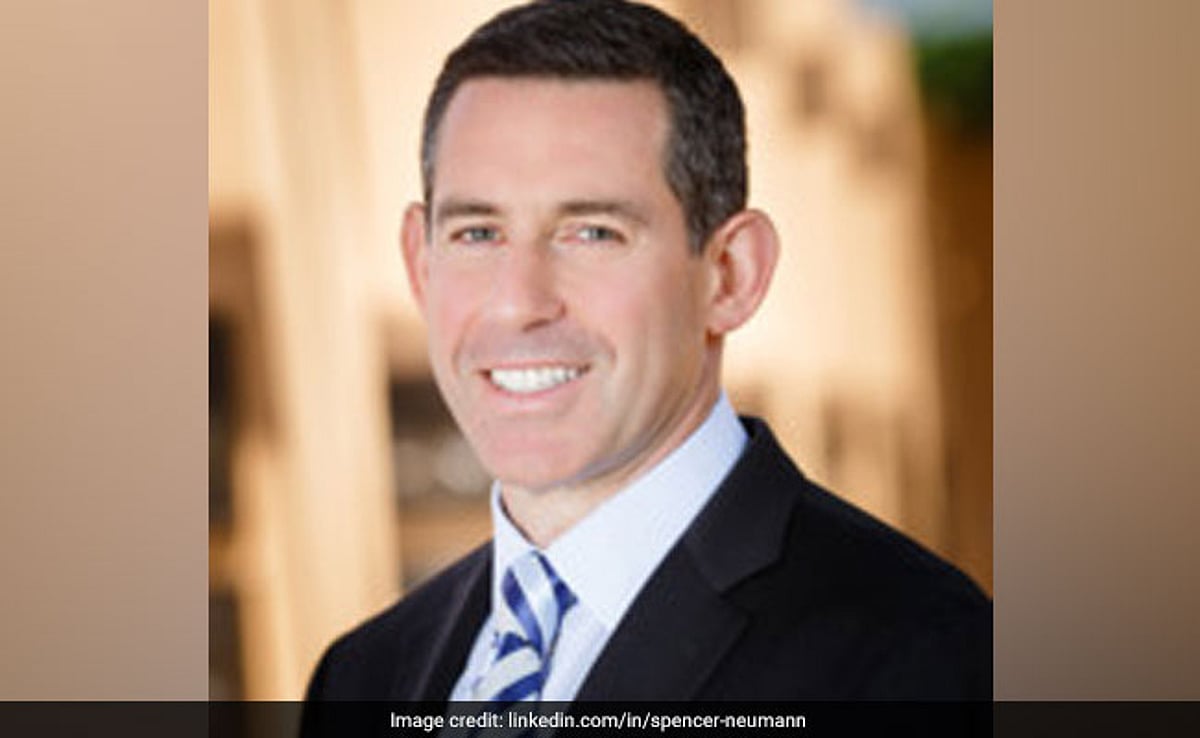 Netflix's New CFO Spencer Neumann Had Contract Barring Him From Job ...