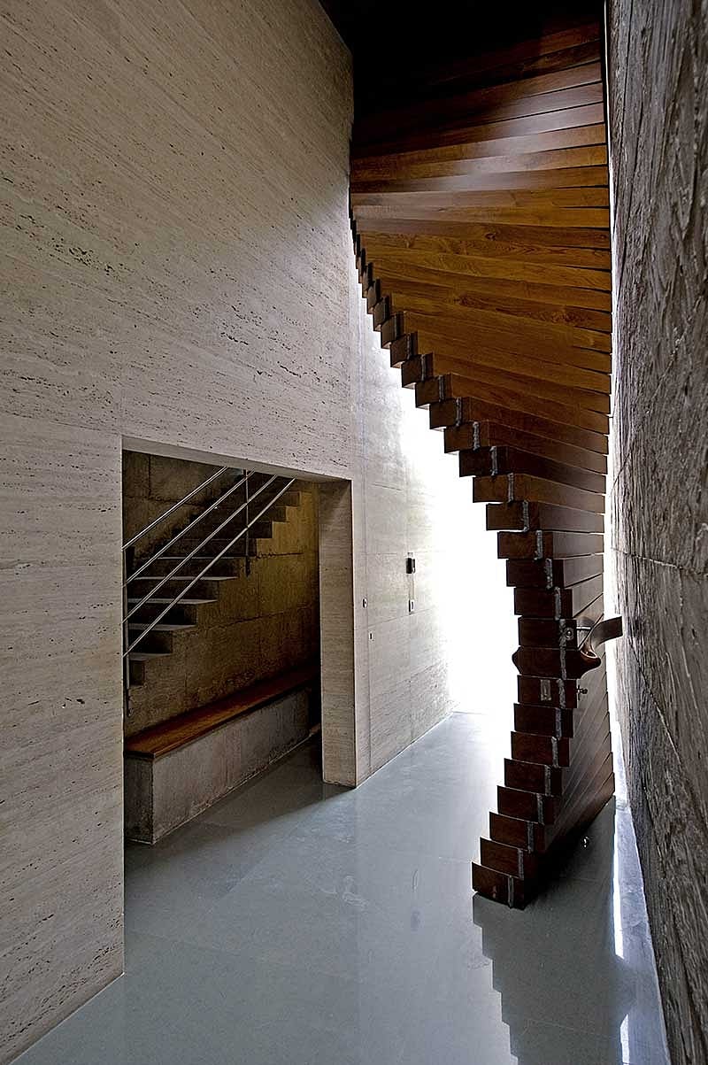 Designing a House Which is Meant to be Explored