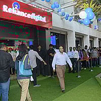 Reliance Jio, Reliance Jio Offers, Reliance Jio Stores, Reliance Jio ...