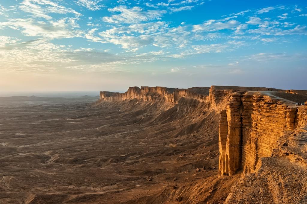Ancient humans may have paused in Arabia for 30,000 years on their way ...