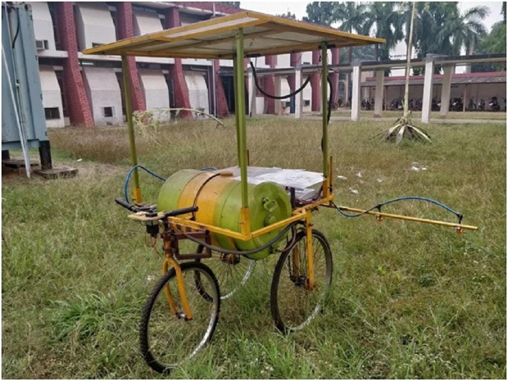 IIT-K scientists design mobile pesticide sprayer that runs on solar energy