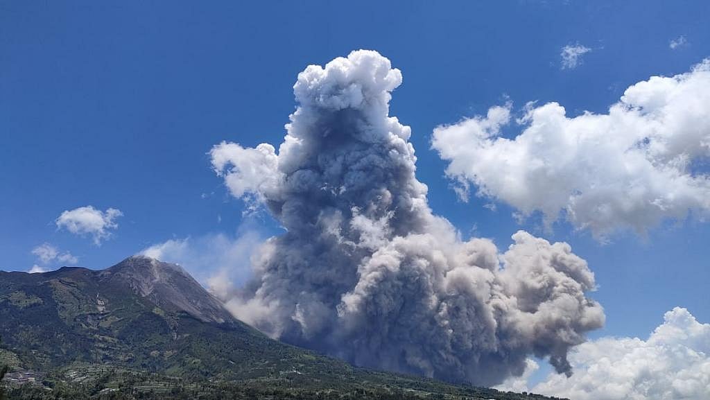 Mount Merapi Hot Spot Indonesia's Merapi Volcano Erupts, Spewing Hot