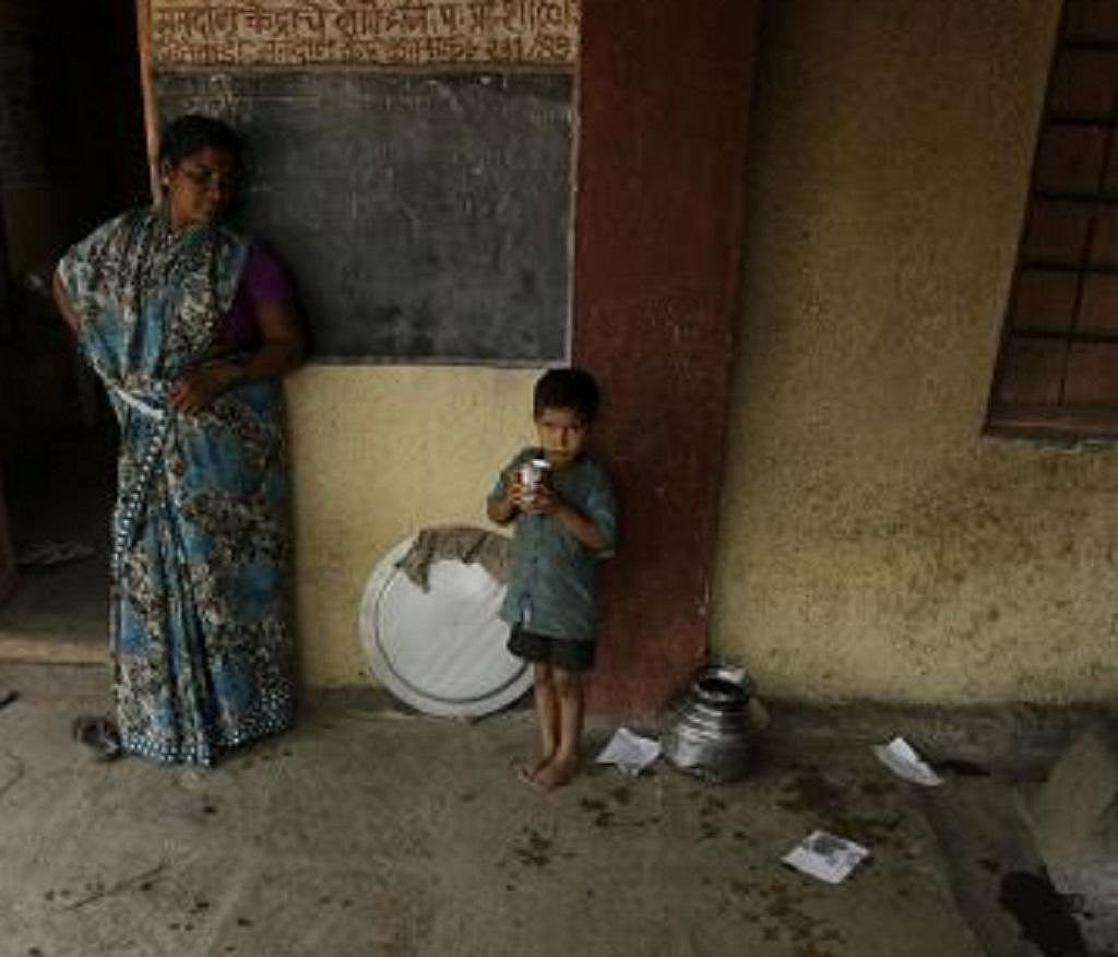 Over 100 school children in Bihar hospitalised after eating ‘sour ...