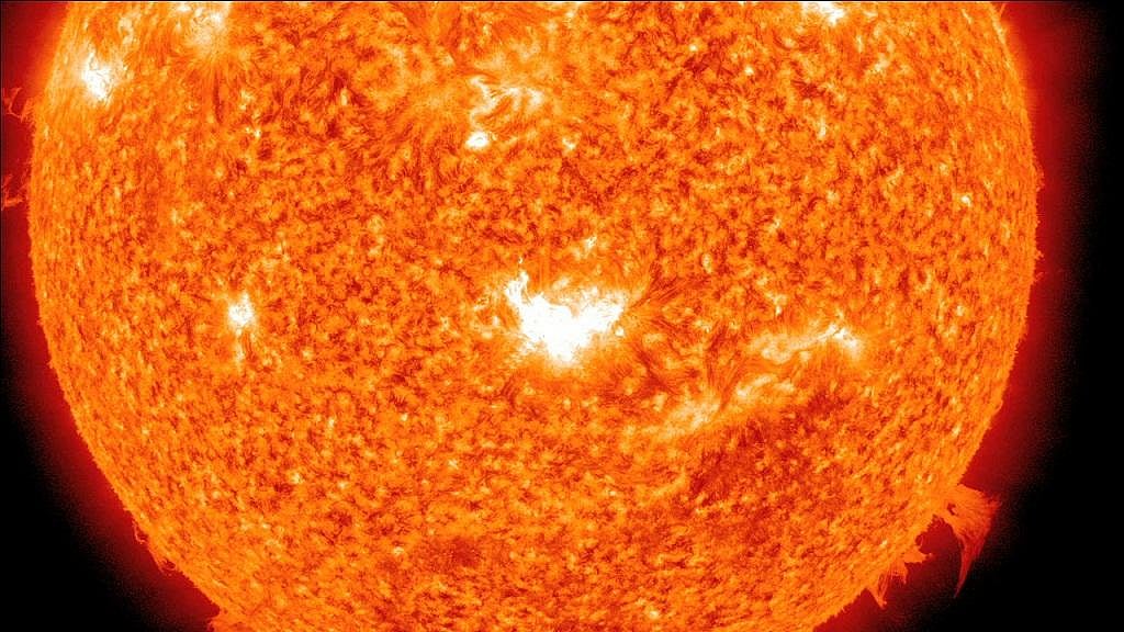 Understanding solar flares: How explosions on Sun’s surface can lead to ...