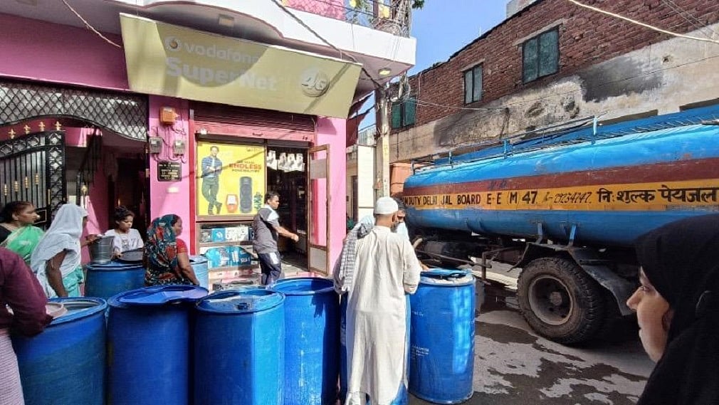 Addressing Delhi's Water Crisis: Strategies for Unplanned Settlements