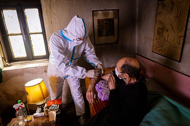 Indian Muslims Face Largest Life Expectancy Drop During COVID-19: Study