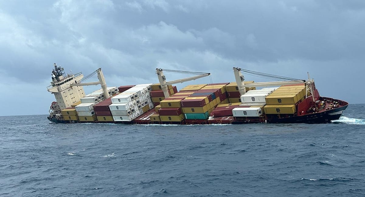 Kerala Oil Spill Alert: MSC ELSA 3 Capsizing Exposes Environmental Risks