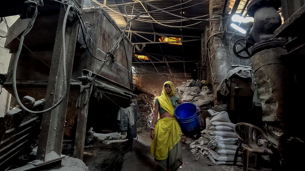 India's Factory Workers in Sweatshops: DTE Chronicles the Killer Heat's ...