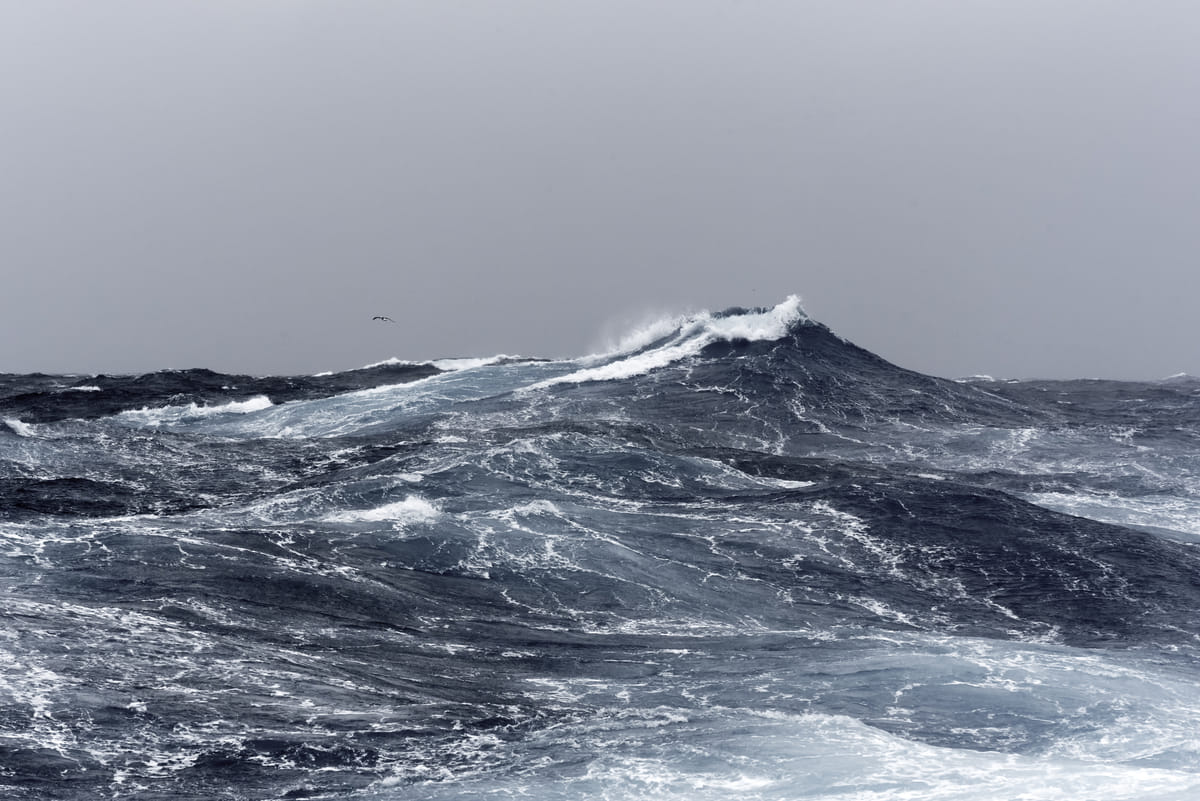 Unveiling the Southern Ocean: Earth's Strongest Winds and Waves
