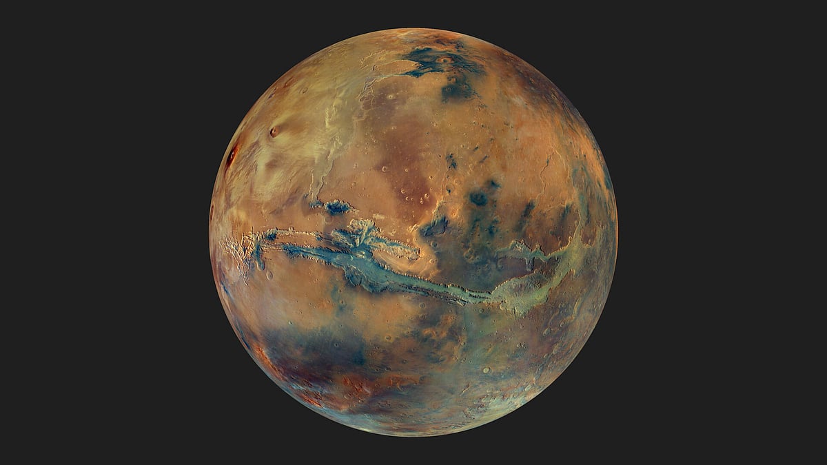 New Research Reveals Mars' Red Color Linked to Watery Past, Not Dry Rusting
