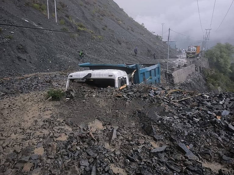 Flash Floods in Jammu & Kashmir: NH-44 Destroyed, 3 Dead in Ramban
