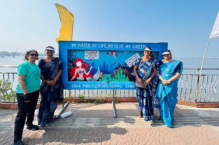Kochi Kayaking Club: Students Combat Marine Litter with Plastic Cleanup