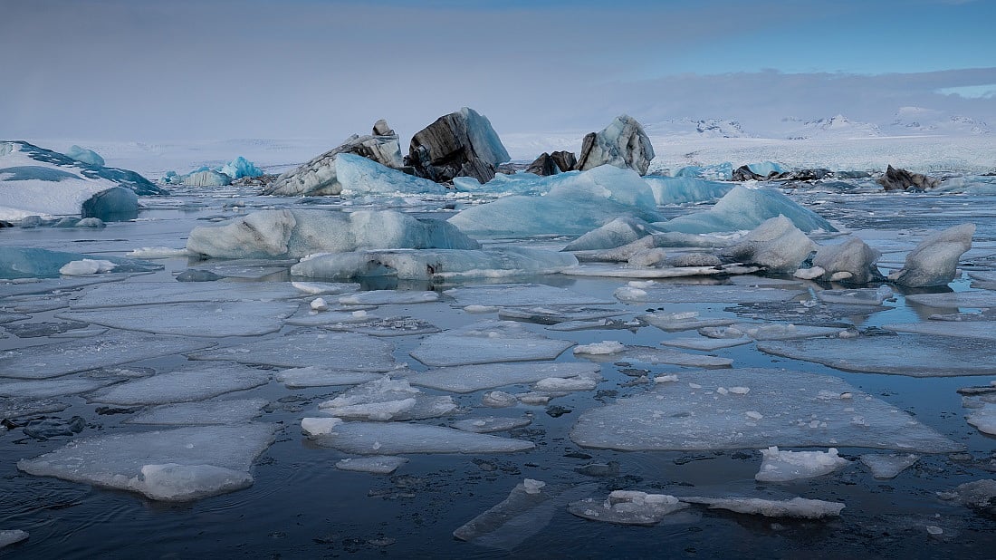 Arctic Ice Crisis: Extreme Melting Accelerates Unprecedented Ice Loss