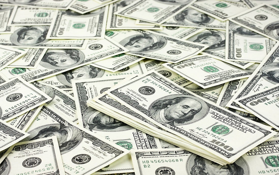 Trump's Federal Reserve Attacks: A Threat to US Dollar Dominance and ...