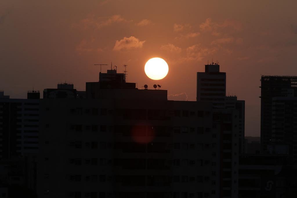 Climate crisis everywhere, all at once: Record-breaking temperature in ...