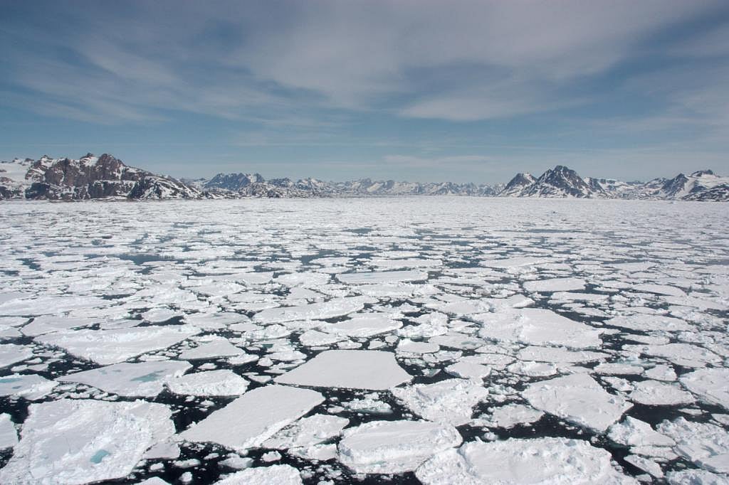 Contrasting patterns of heating & cooling observed in North Atlantic ...