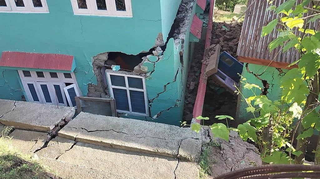 Unplanned constructions, wastewater seepage causing land subsidence in ...