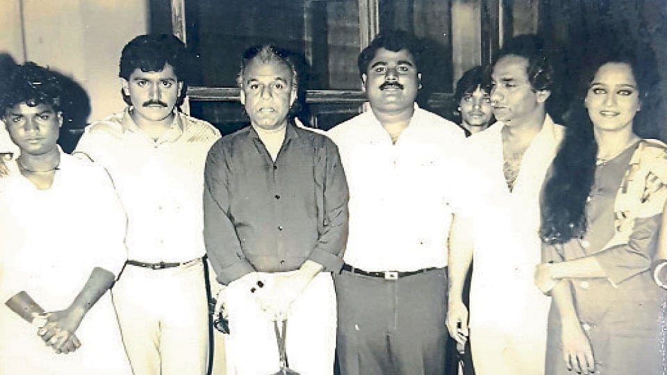 Laxmikant Berde Family Photo