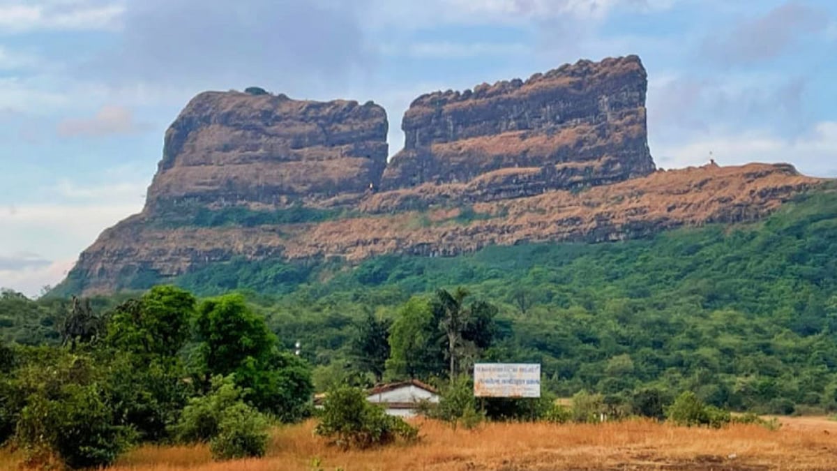 अत्यंत अवघड व कठिण तैलबैला किल्ला साहसी गिर्यारोहकांनी केला सर ...