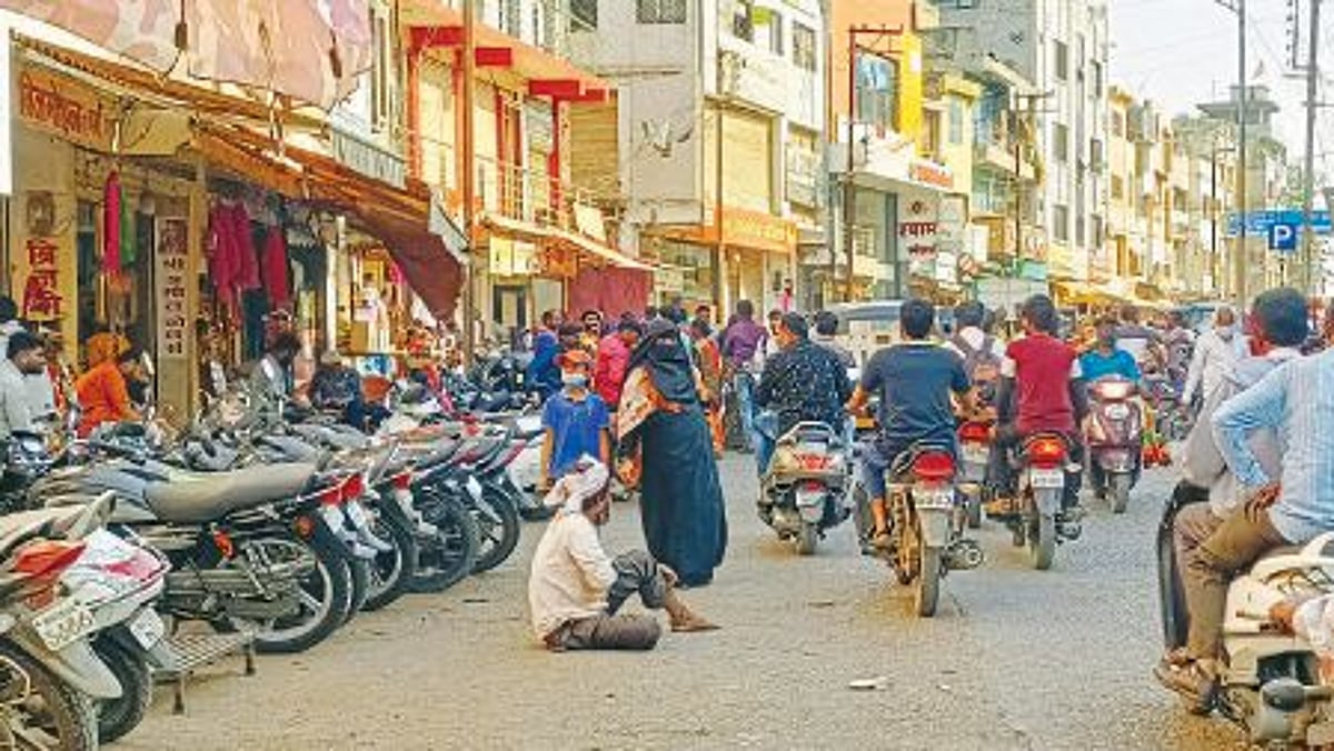 Nanded News : शहरातील वाहतुकीची कोंडी कधी सुटणार? | Sakal