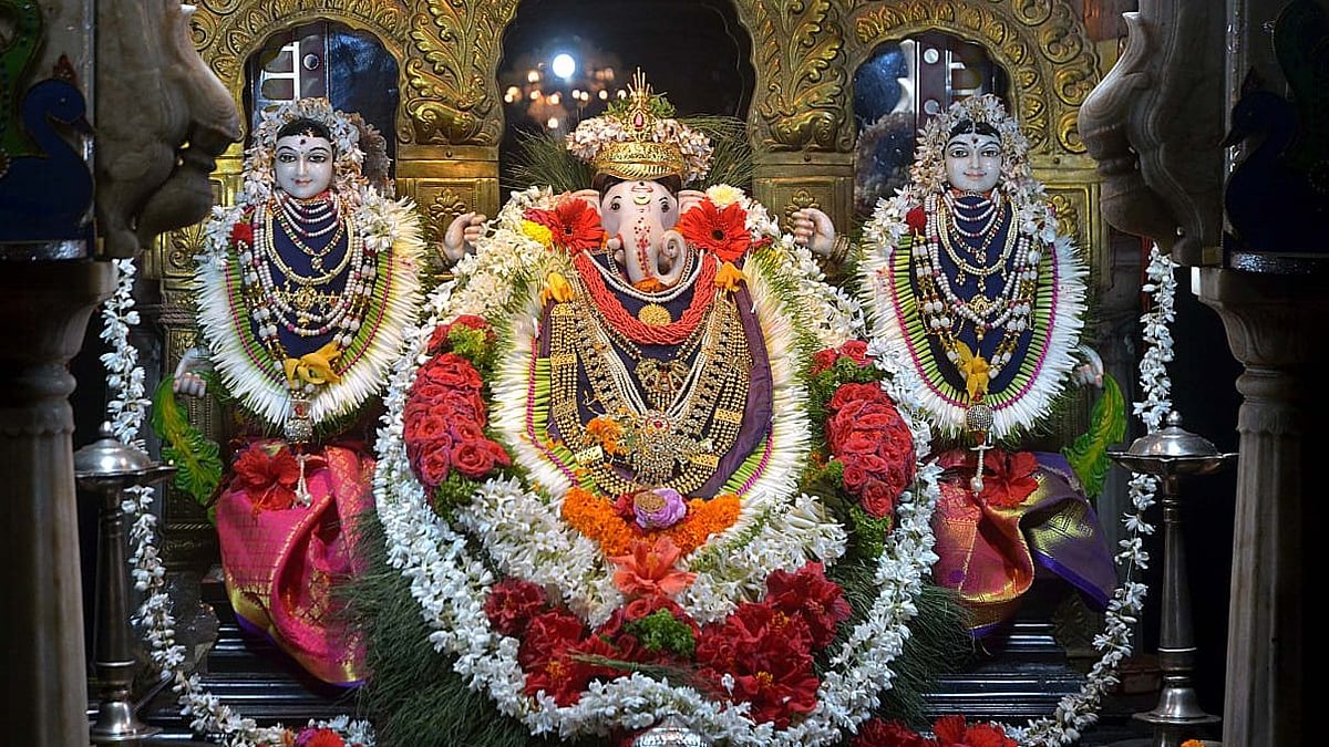 सांगली - पहा संस्थानच्या 'पंचायतन गणपती'चे खास फोटो | Sakal