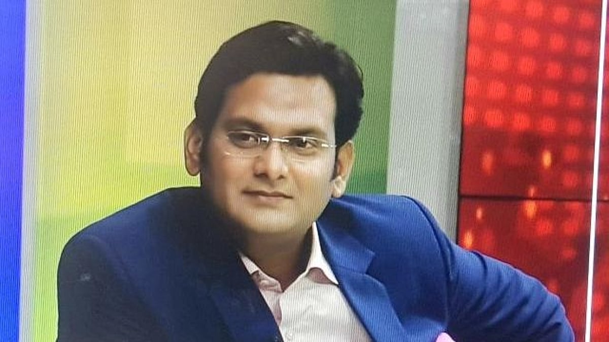 Rohit Ranjan I निवदेक रोहित रंजनला यूपी पोलिसांनी घेतले ताब्यात | Sakal