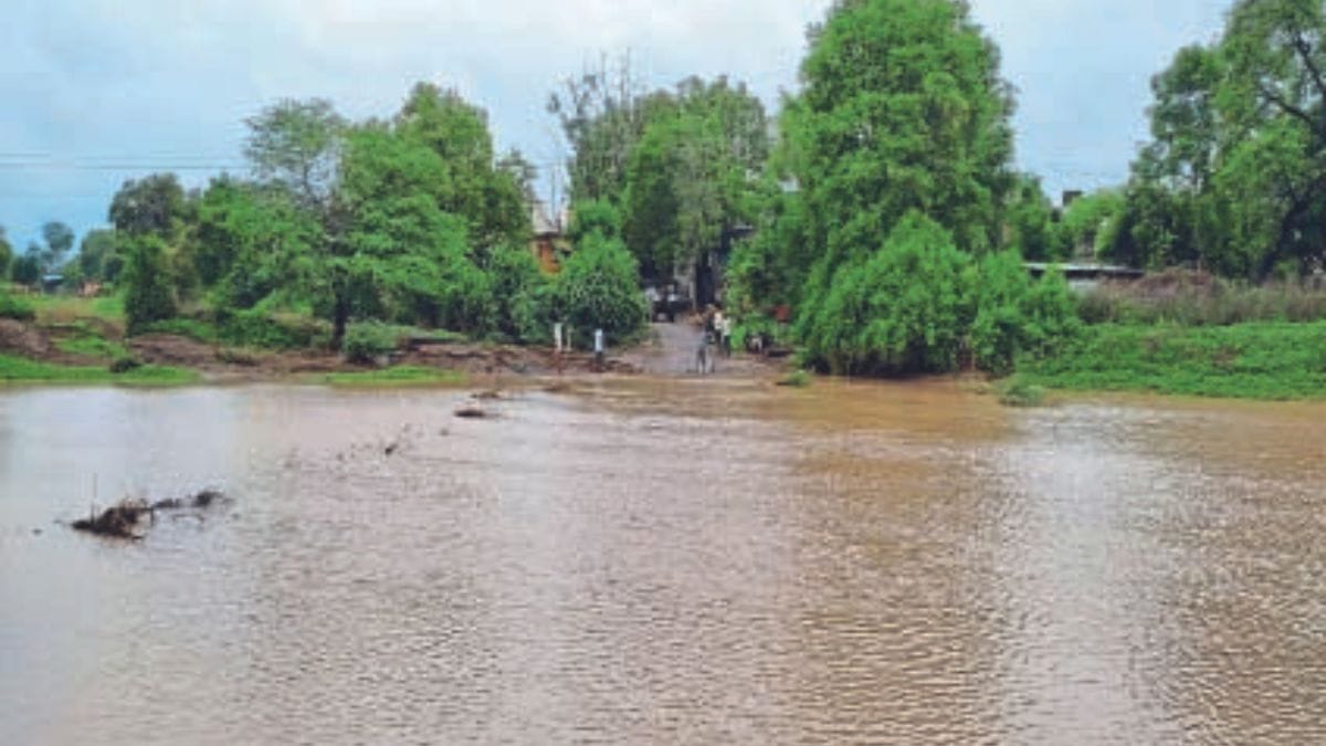 कारंजा डॅममुळे तुटला चार गावांचा संपर्क | Karanja Dam News Updates | Sakal