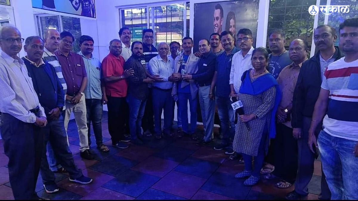 Pune : इटलीतील स्पर्धेत आयर्नमॅन किताब मिळाल्याचा अभिमान | Sakal