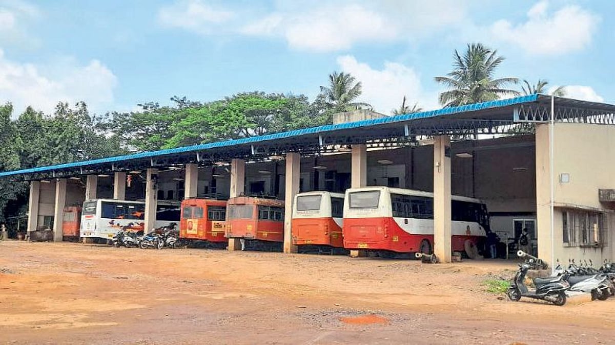 सावंतवाडी बसस्थानकाला ‘जीएसटी’चे ग्रहण | Sakal