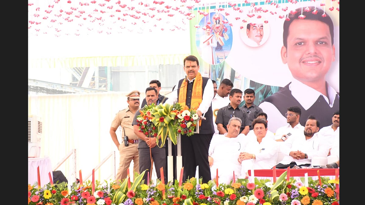 मंगळवेढा उपसा सिंचन योजनेचे आश्‍वासन दिल्यानंतर सरकारच गेले - देवेद्र ...