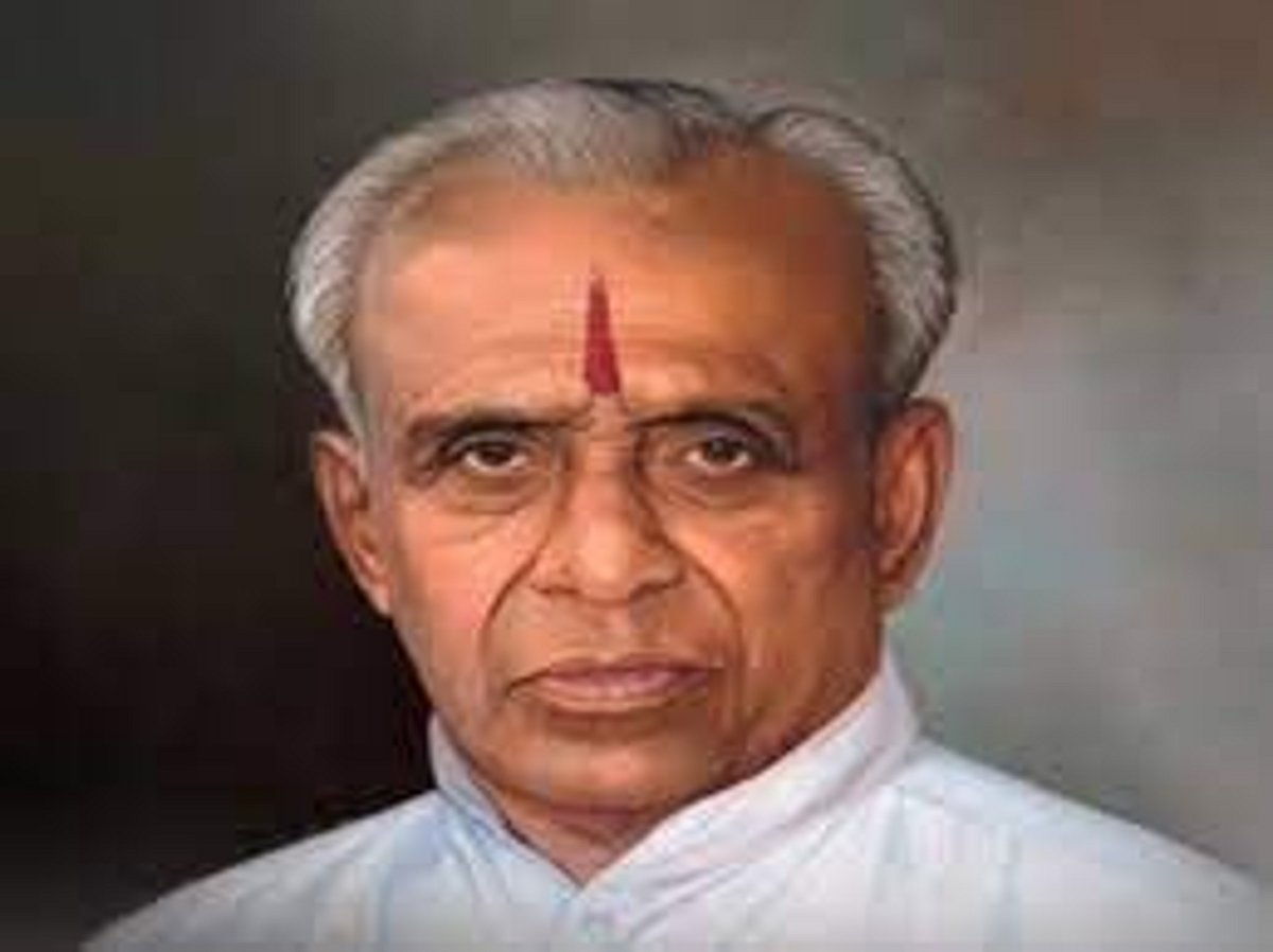 GD Bapu Lad : पोलिसांनी घेरलेल्या गावात रक्ताचा टिळा लावून पार पडलं जी ...