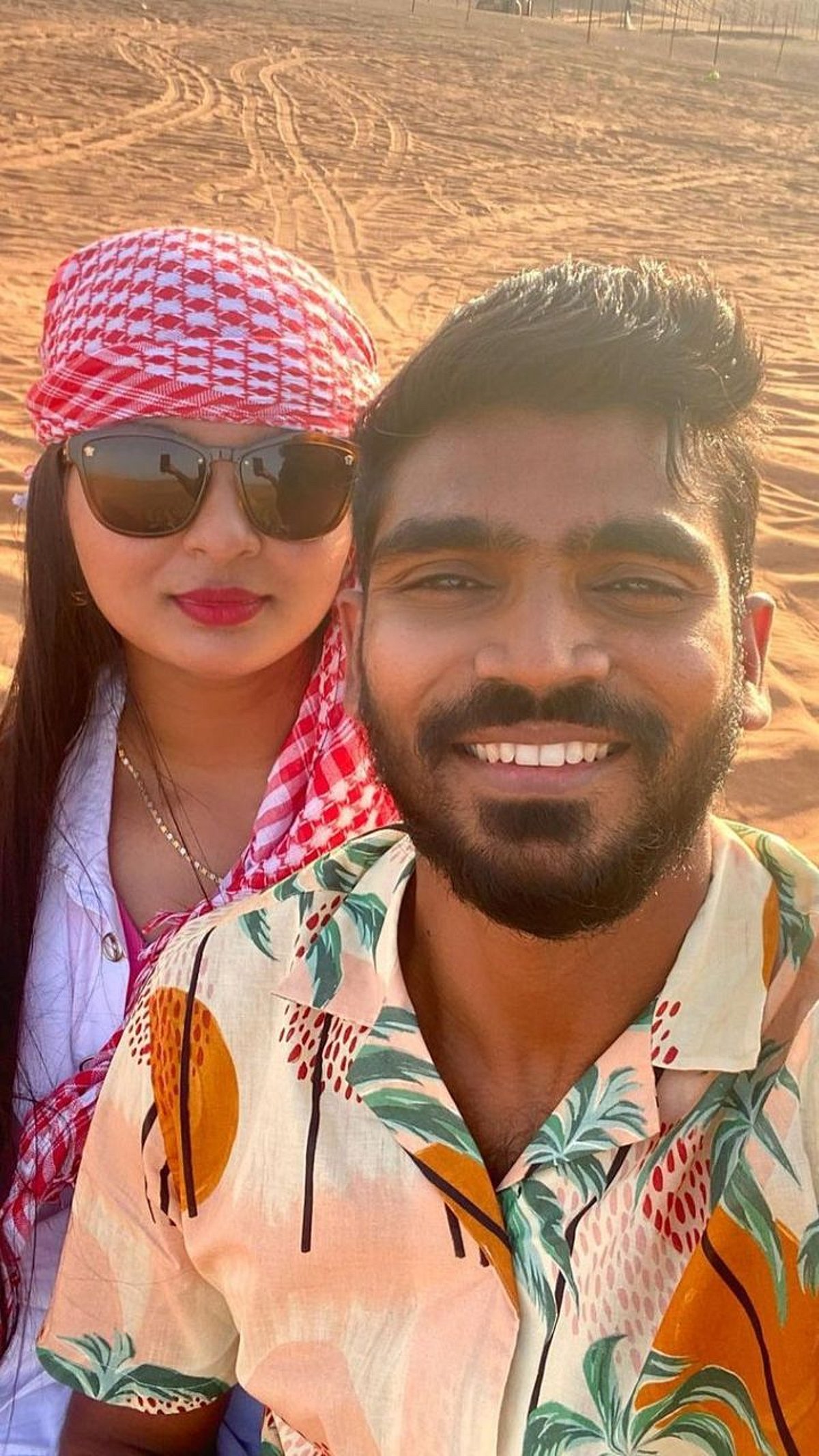 केएस भरतची फिल्मी Love Story | Sakal