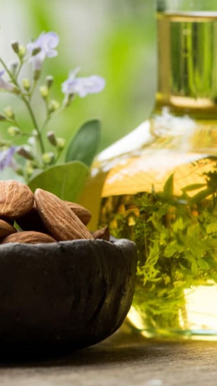 Almond Day : बदाम तेलाचे १-२ नाही तर १० फायदे जाणून घ्या l Almond Day ...