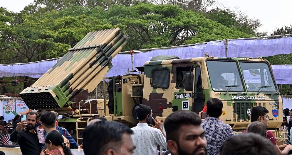 Know Your Army : सक्षम अन् आधुनिक सैन्य आपुले; पहा शस्त्र प्रदर्शनाचे ...