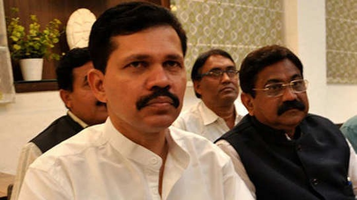 Mumbai : कपिल पाटील यांच्यावर गुन्हे दाखल व्हावे; सैनिक व शिक्षकांनी ...