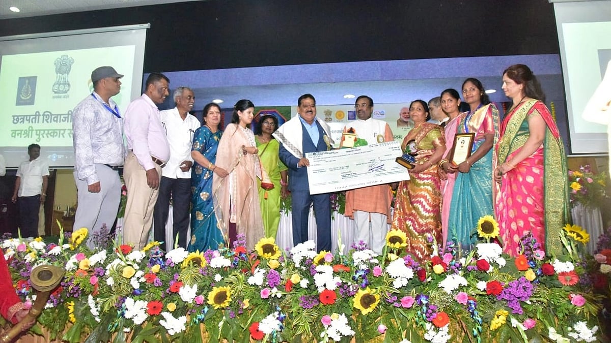 छत्रपती शिवाजी महाराज वनश्री पुरस्कार मंचरच्या ज्ञानशक्ती विकास वाहिनी ...