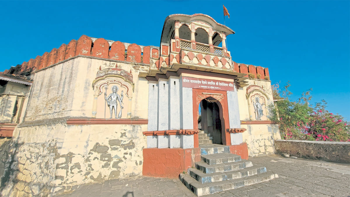 पुणे परिसर दर्शन : पुणेकरांची लाडकी पर्वती | Sakal