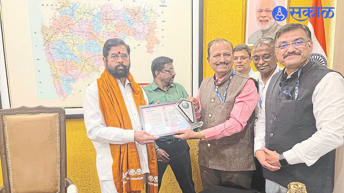 Nashik News: CM शिंदेंनी केले पदविका पत्रकारितेचे शिक्षण पूर्ण ...