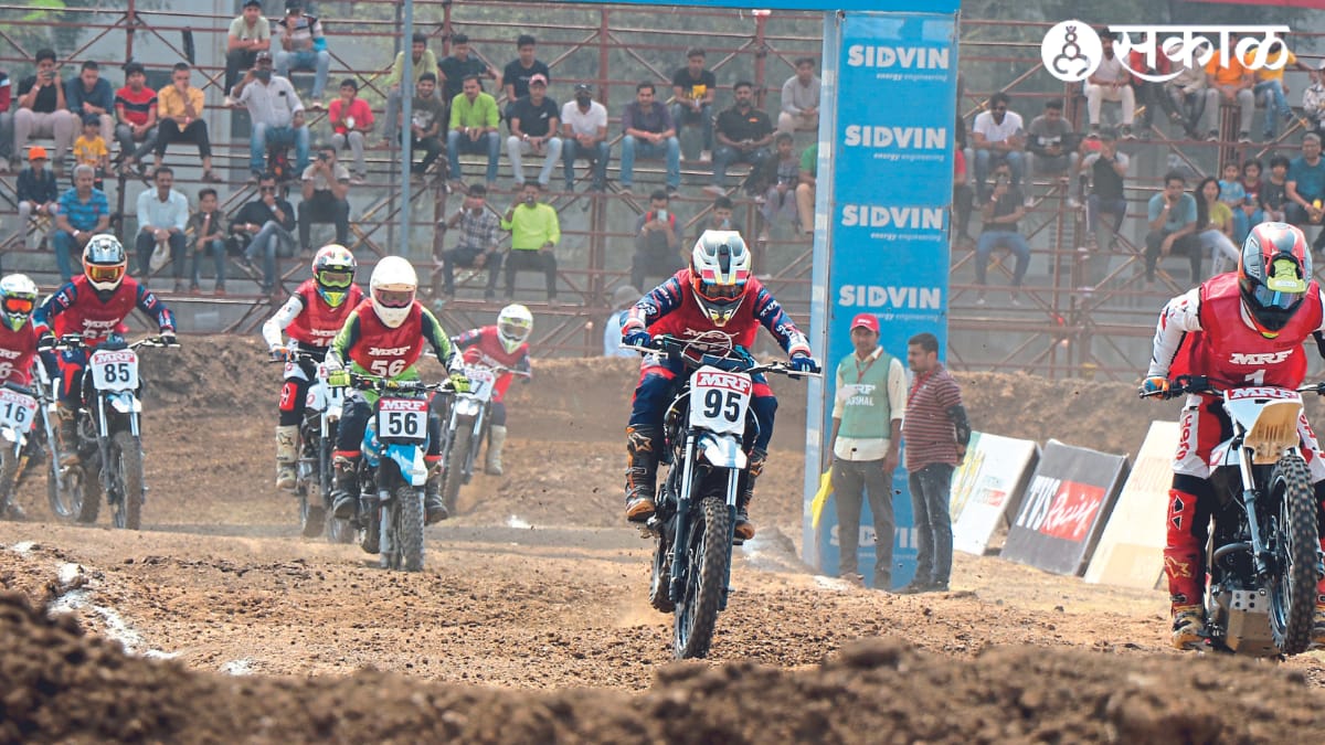 MRF Supercross Competition : व्रूमऽऽ.. व्रूमऽऽ..चा थरार! सुपरक्रॉस ...