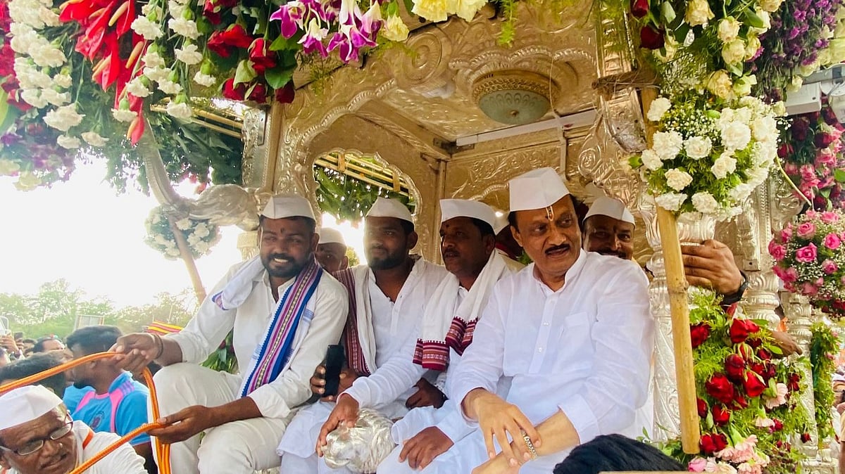 Ashadhi Wari 2023 : पालखी सोहळ्यात सहभागाने मन प्रसन्न झाले; अजित पवार ...
