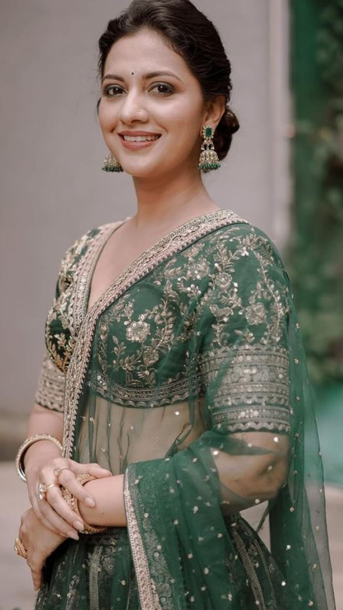 परी म्हणू की सुंदरा! तेजश्रीचा हा मनमोहक अंदाज | Marathi actress ...