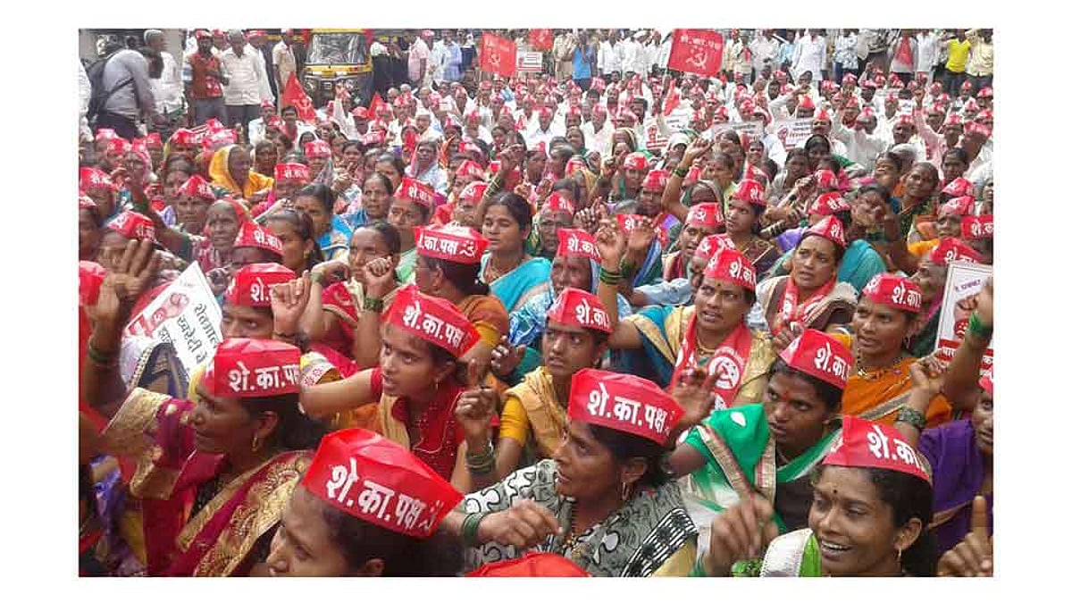 शेतकऱ्यांचा सातबारा कोरा करा - शेकापची मागणी | Sakal