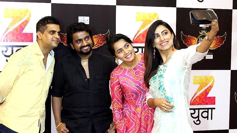 esakal | क्रांती रेडकर आणि आदर्श शिंदे करणार संगीत सम्राटांचे परीक्षण