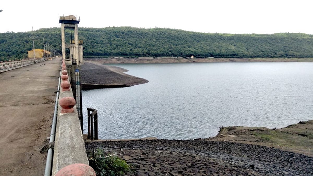 चास कमान धरणाच्या पाणसाठ्यात होतेय कासवगतीने वाढ | Sakal